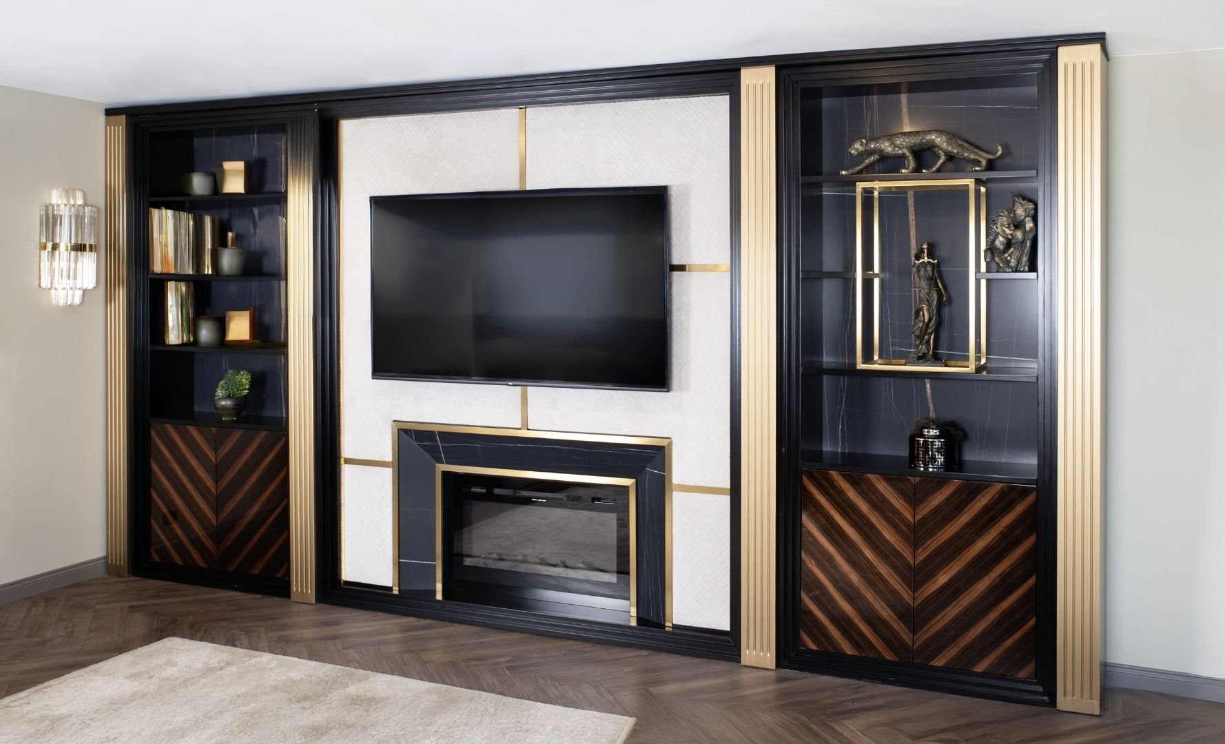 QUEEN TV UNIT